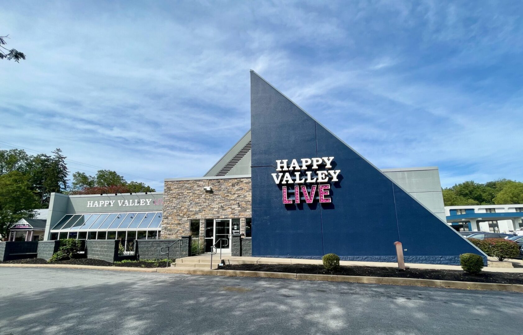 Penn State-Themed Restaurant and Entertainment Spot Happy Valley Live ...