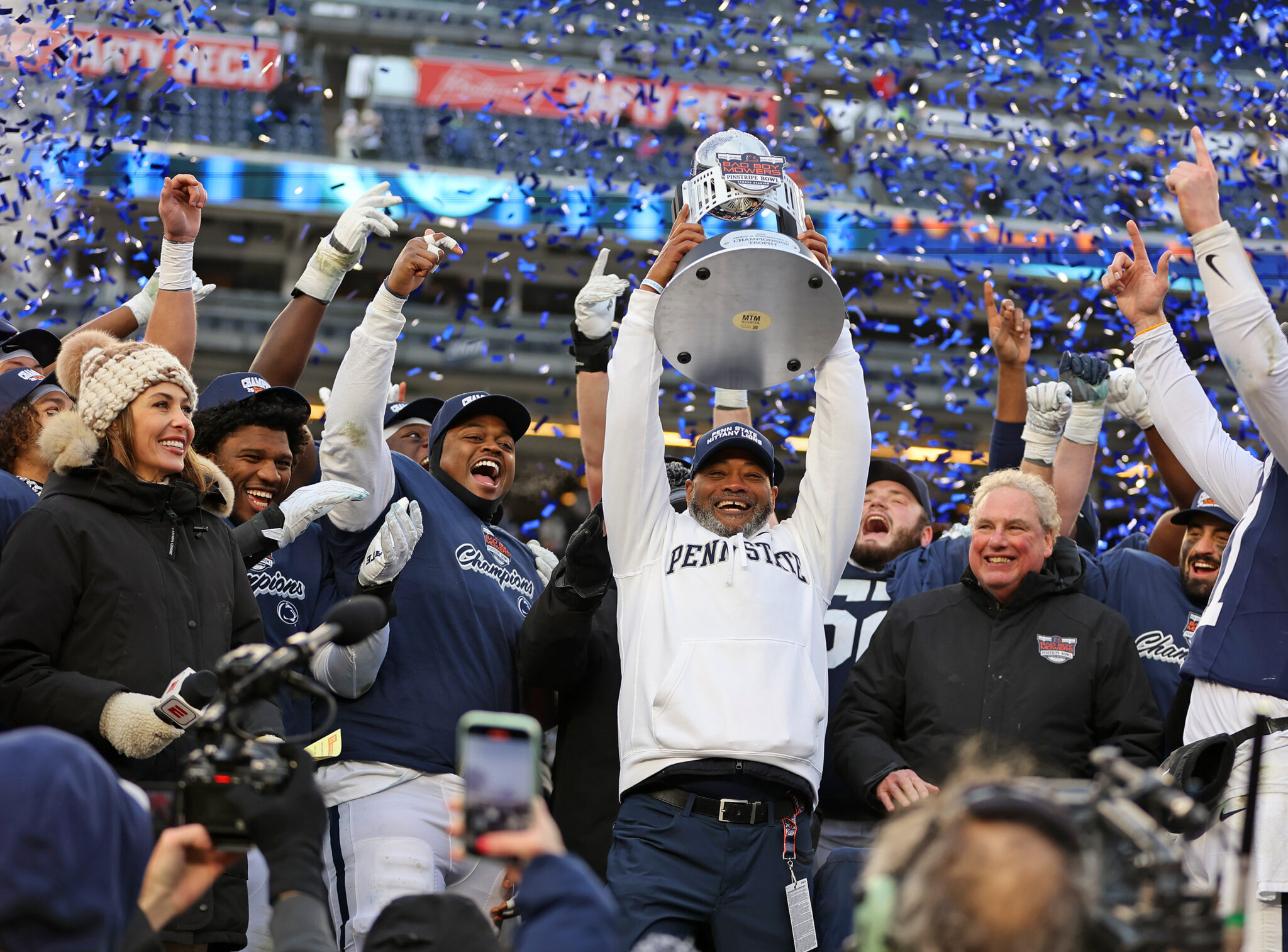 Photos: Penn State Beats Clemson in Pinstripe Bowl to Finish 2025 ...